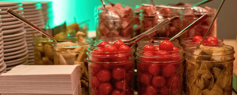 How do you negotiate F&B terms of your event in your venue contract?